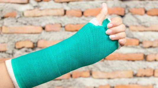 Knochenbrüche: Mentalübungen bewahren Muskelkraft - NetDoktor.de